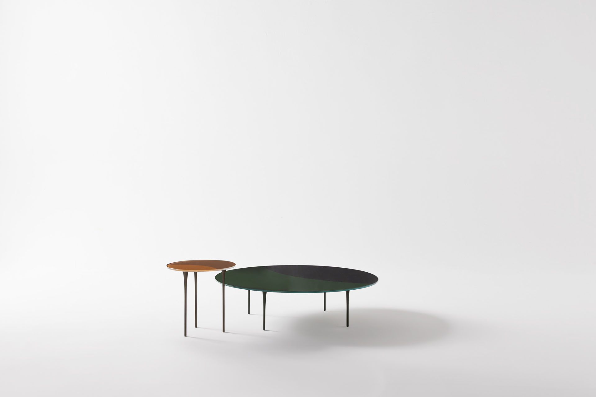 RAFFLES | Low coffee table By Nube Italia design Marco Corti