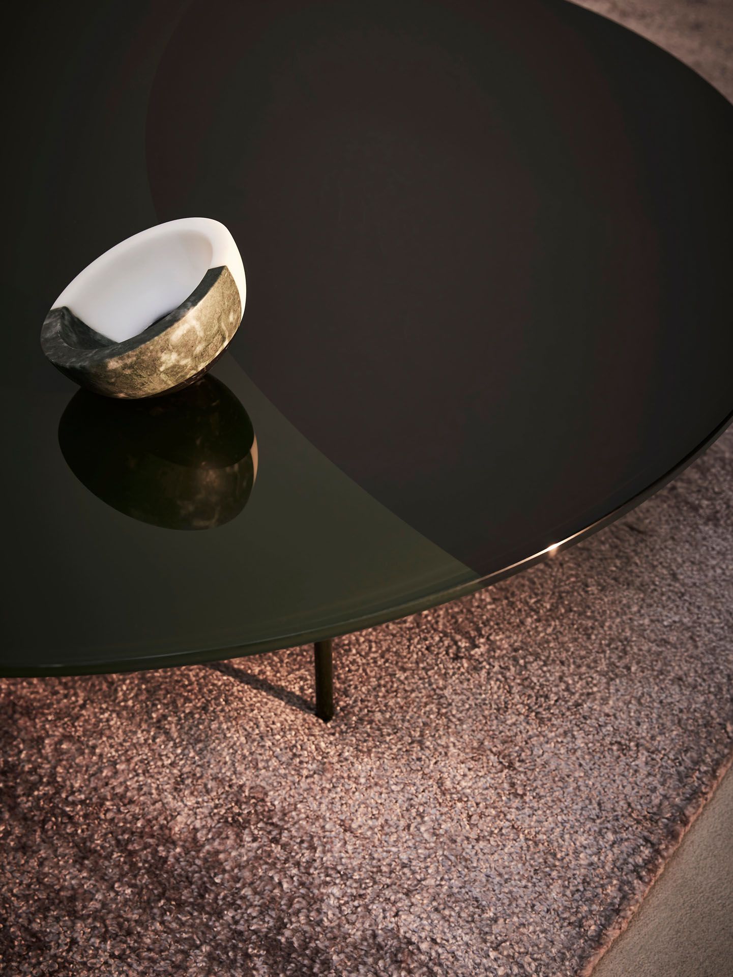 RAFFLES | Low coffee table By Nube Italia design Marco Corti