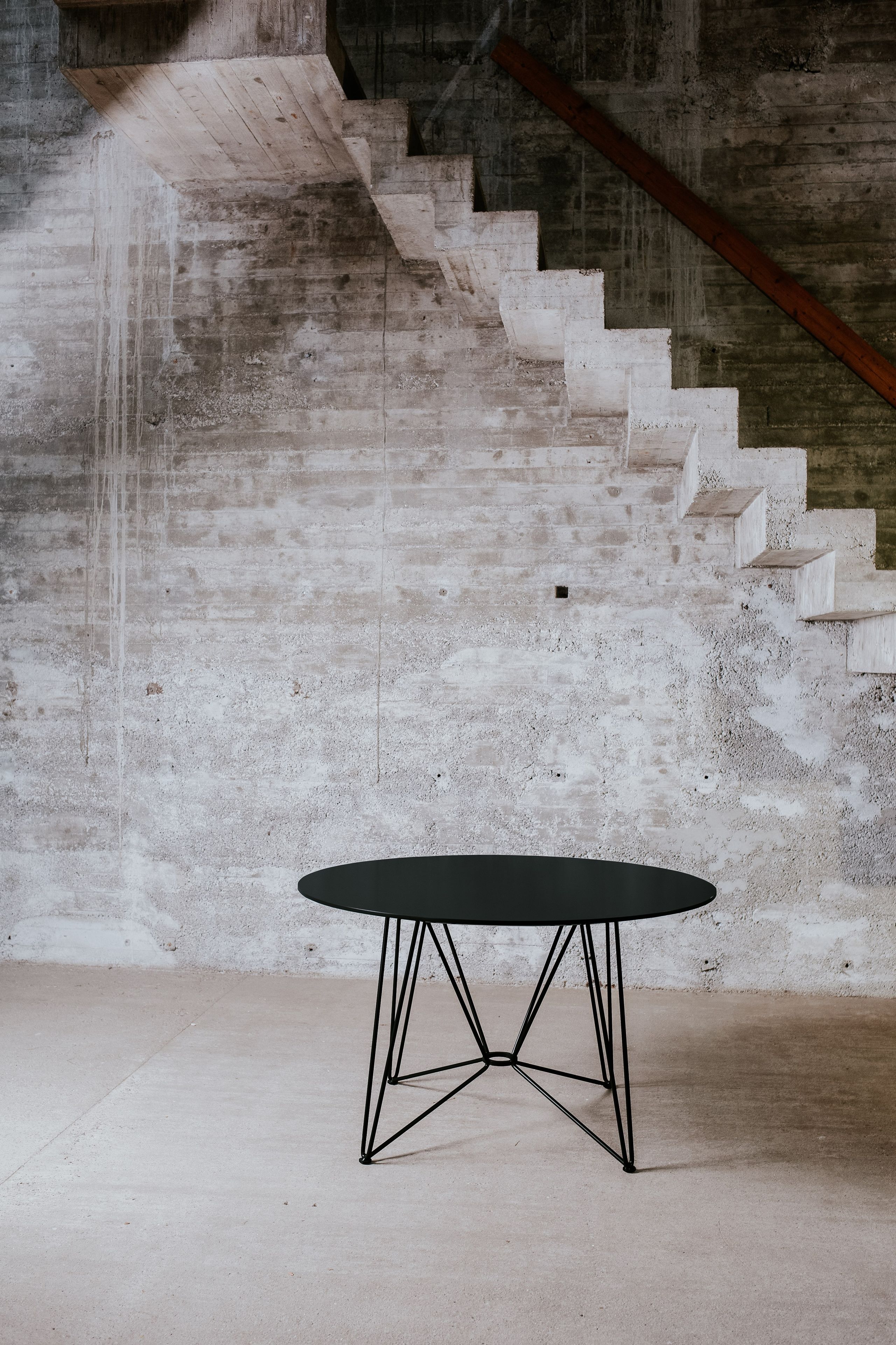 RING TABLE HPL Table By Acapulco