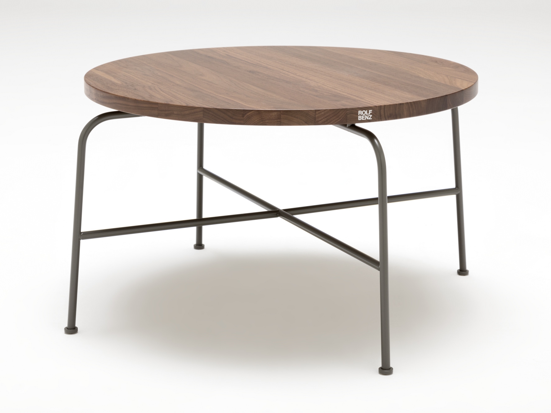 ROLF BENZ 947 | Wooden coffee table By Rolf Benz design This Weber