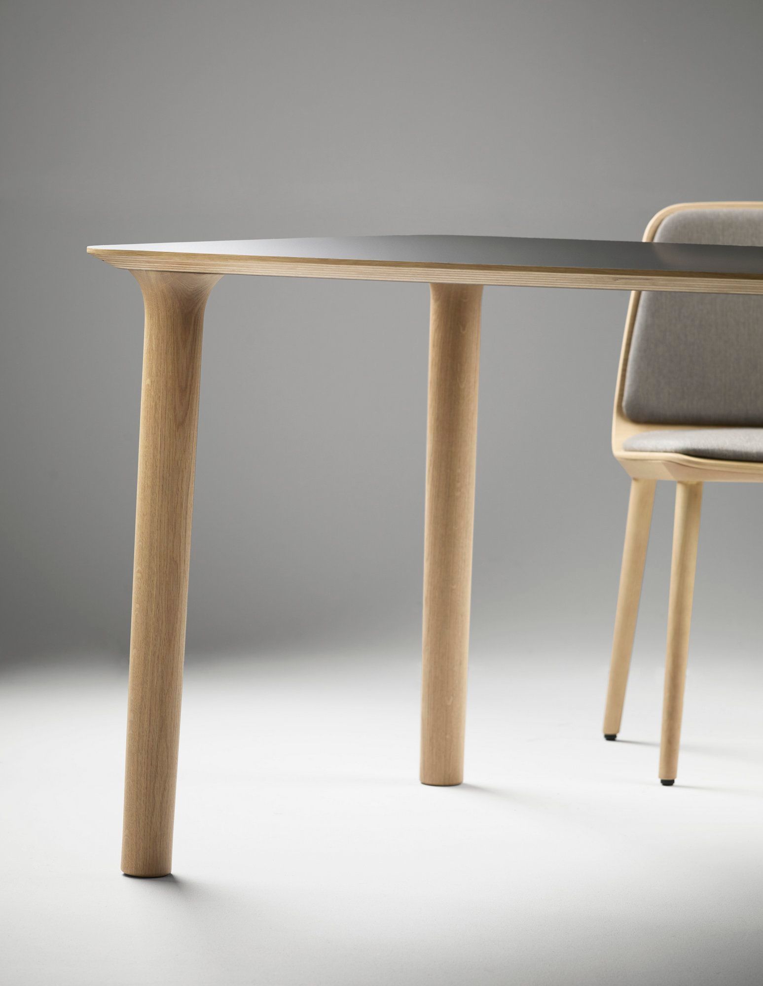 ROLL | Rectangular table Roll Collection By TREKU
