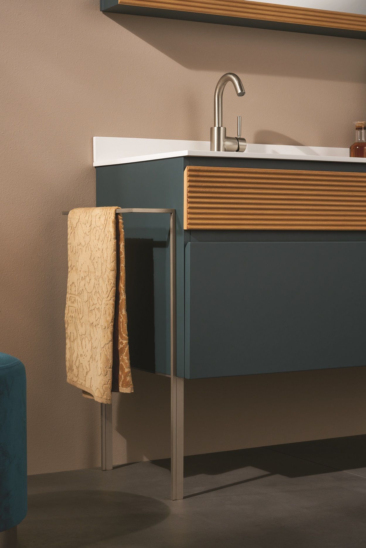 ROOF | Floor-standing vanity unit By Gaia Mobili