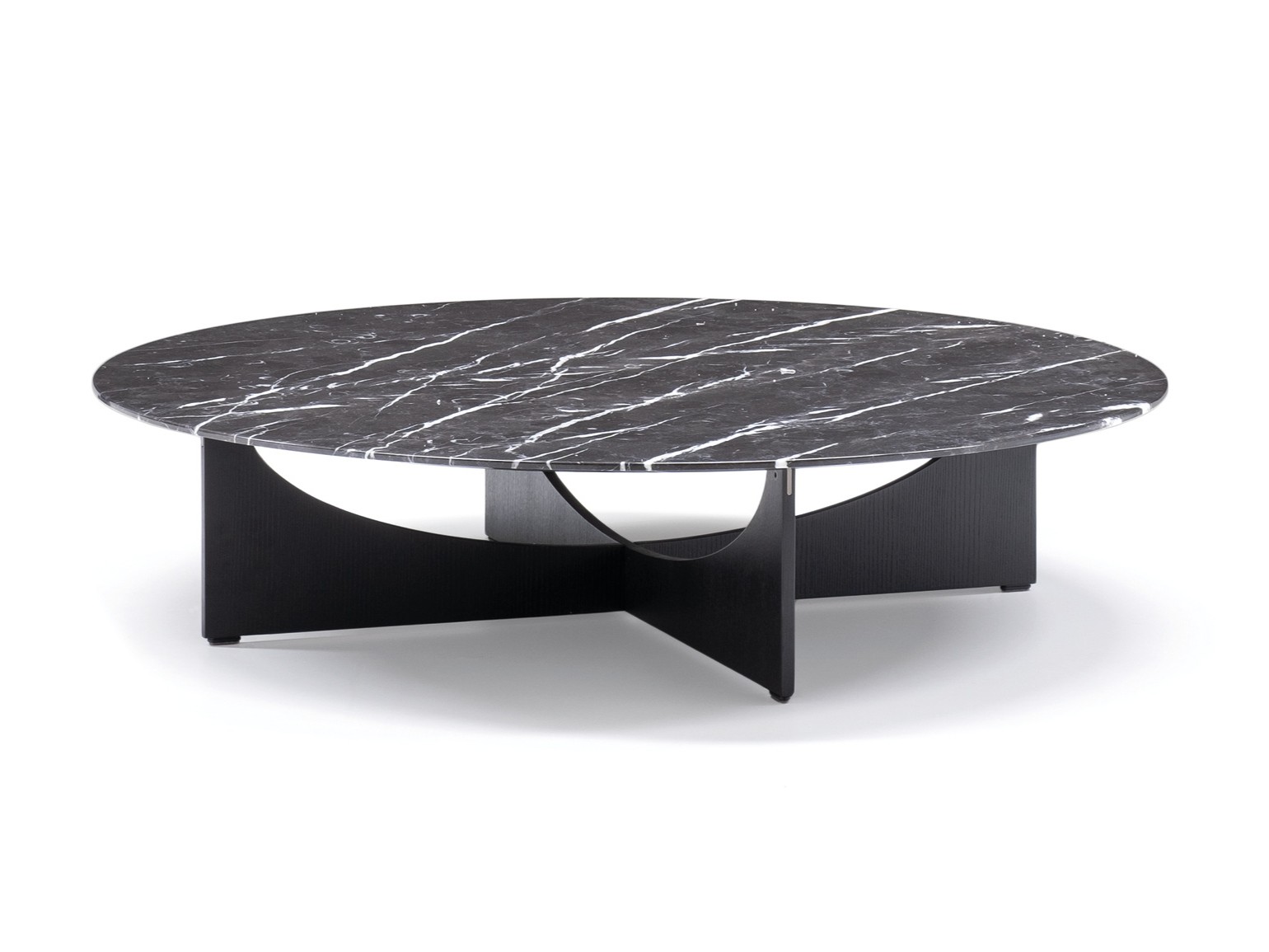 LIDO Low round marble coffee table By Minotti | design GamFratesi