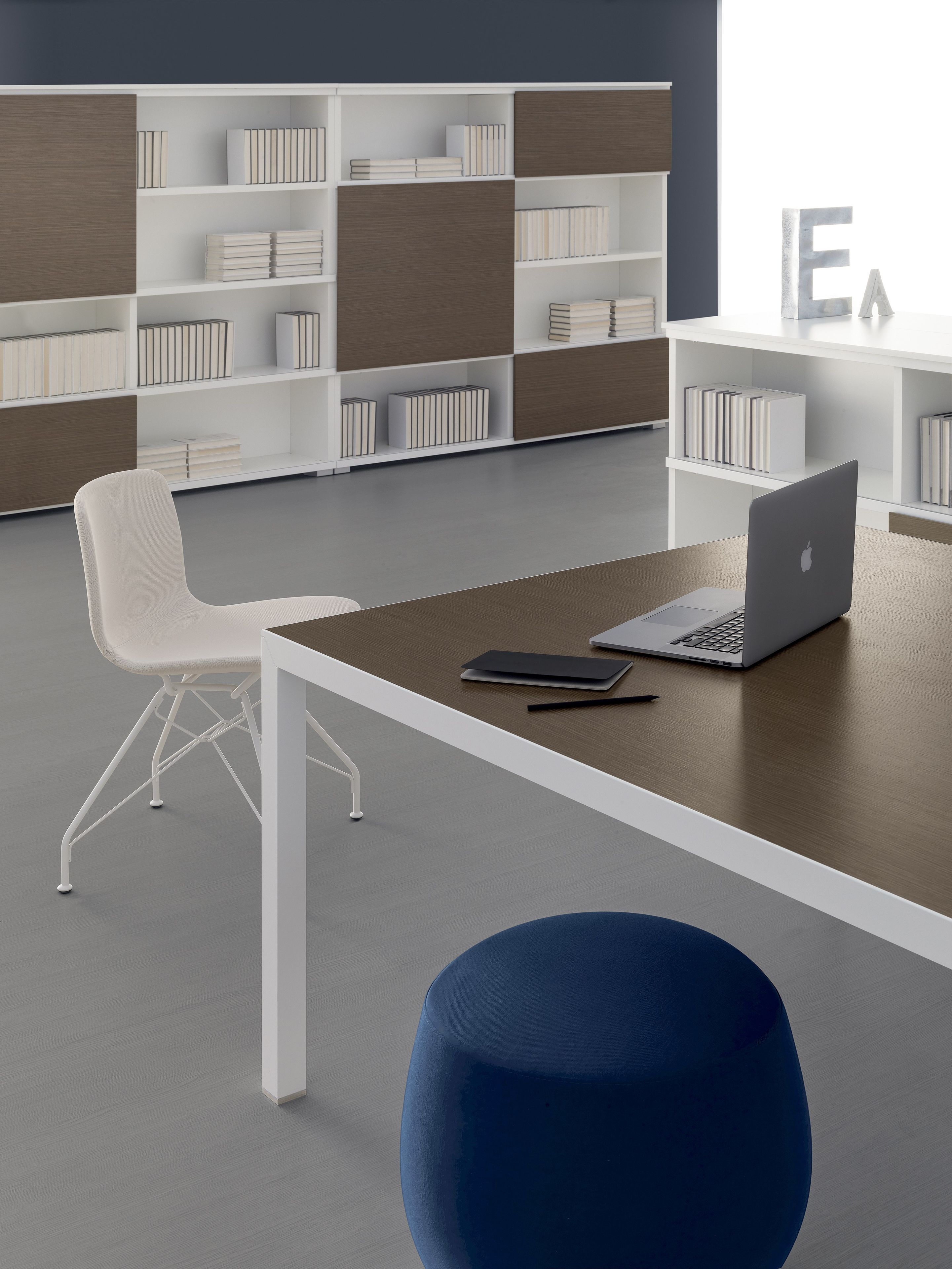RYM Sectional extruded aluminium and melamine office desk By DVO ...