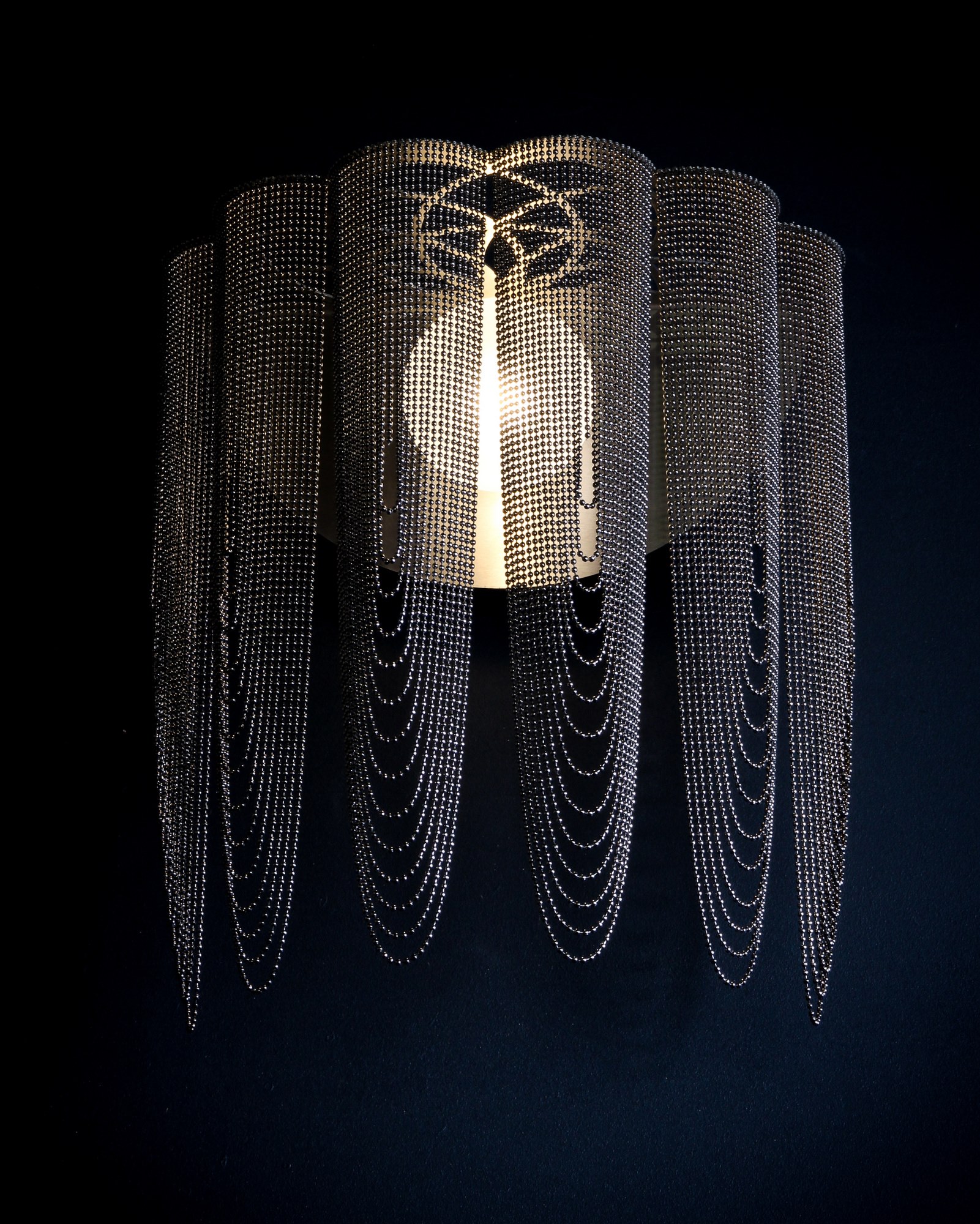 SCALLOPED LOOPED Wall light By Willowlamp | design Adam Hoets