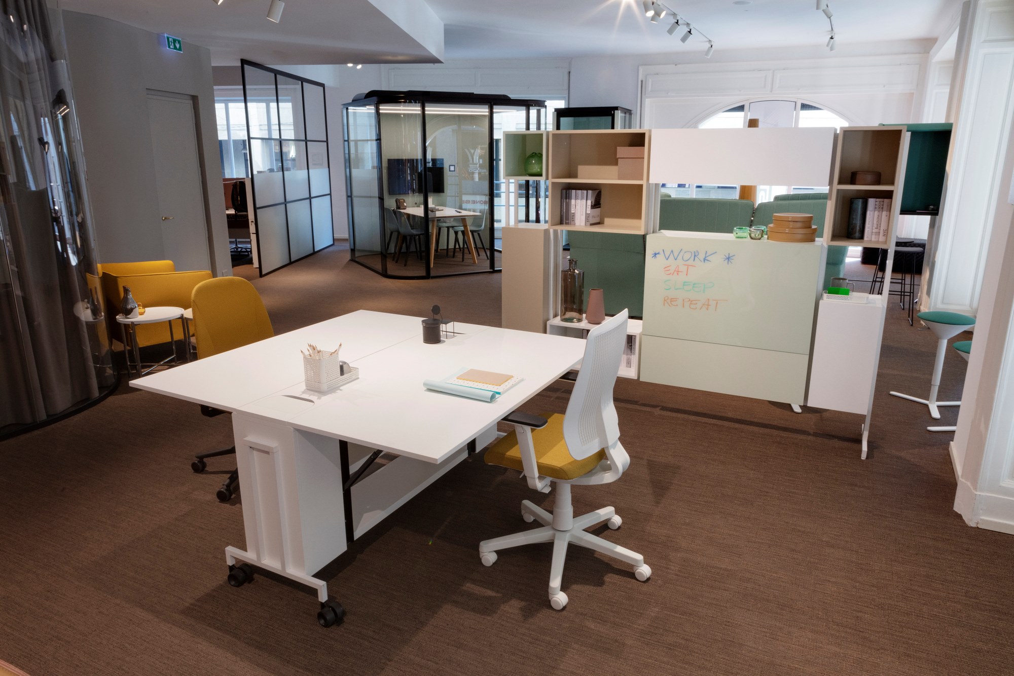 Scrivania rettangolare in legno con ruote SCRIVANIA MOBILE - ESTEL ...
