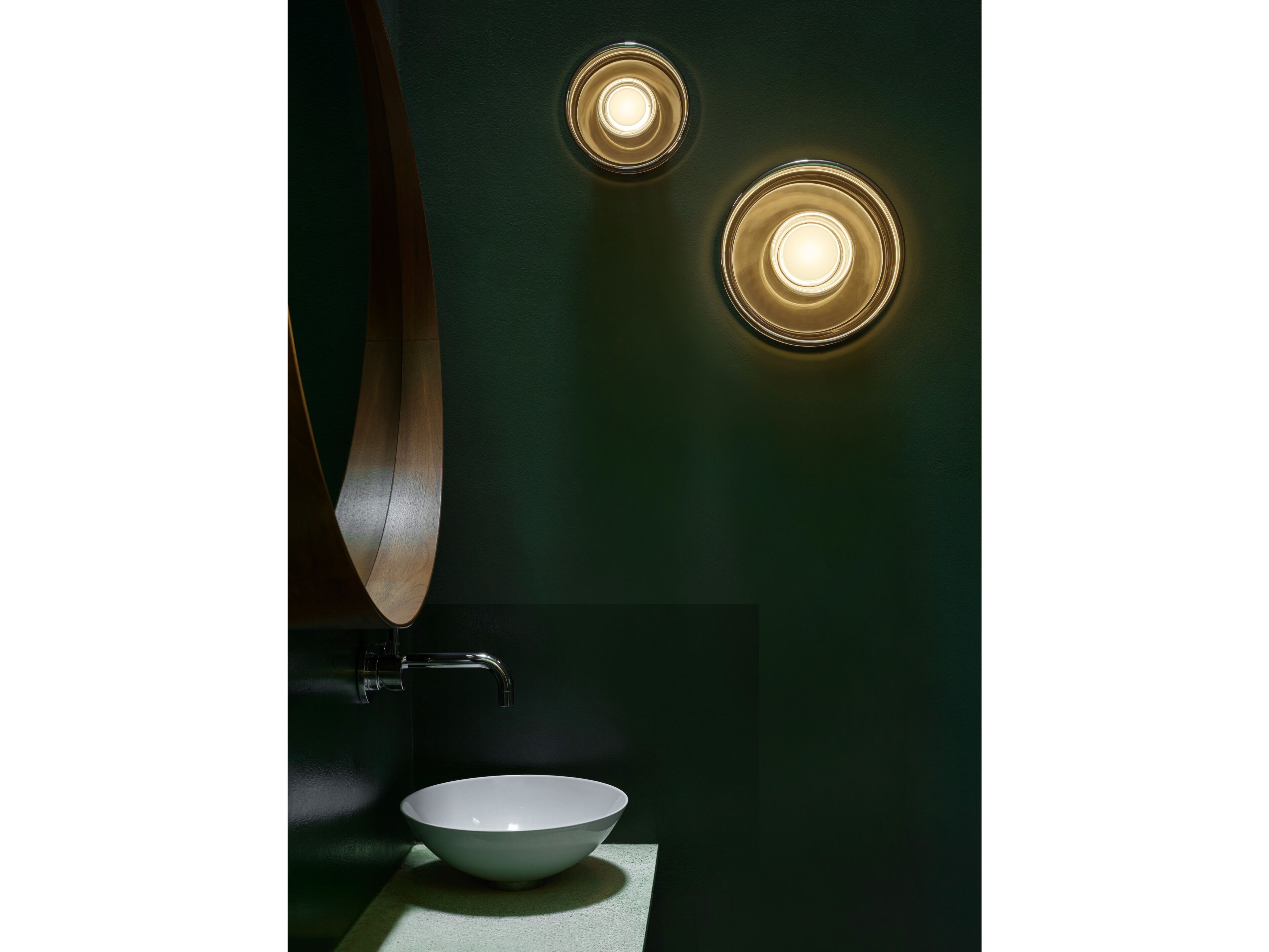 CURLING Wall lamp By serien.lighting