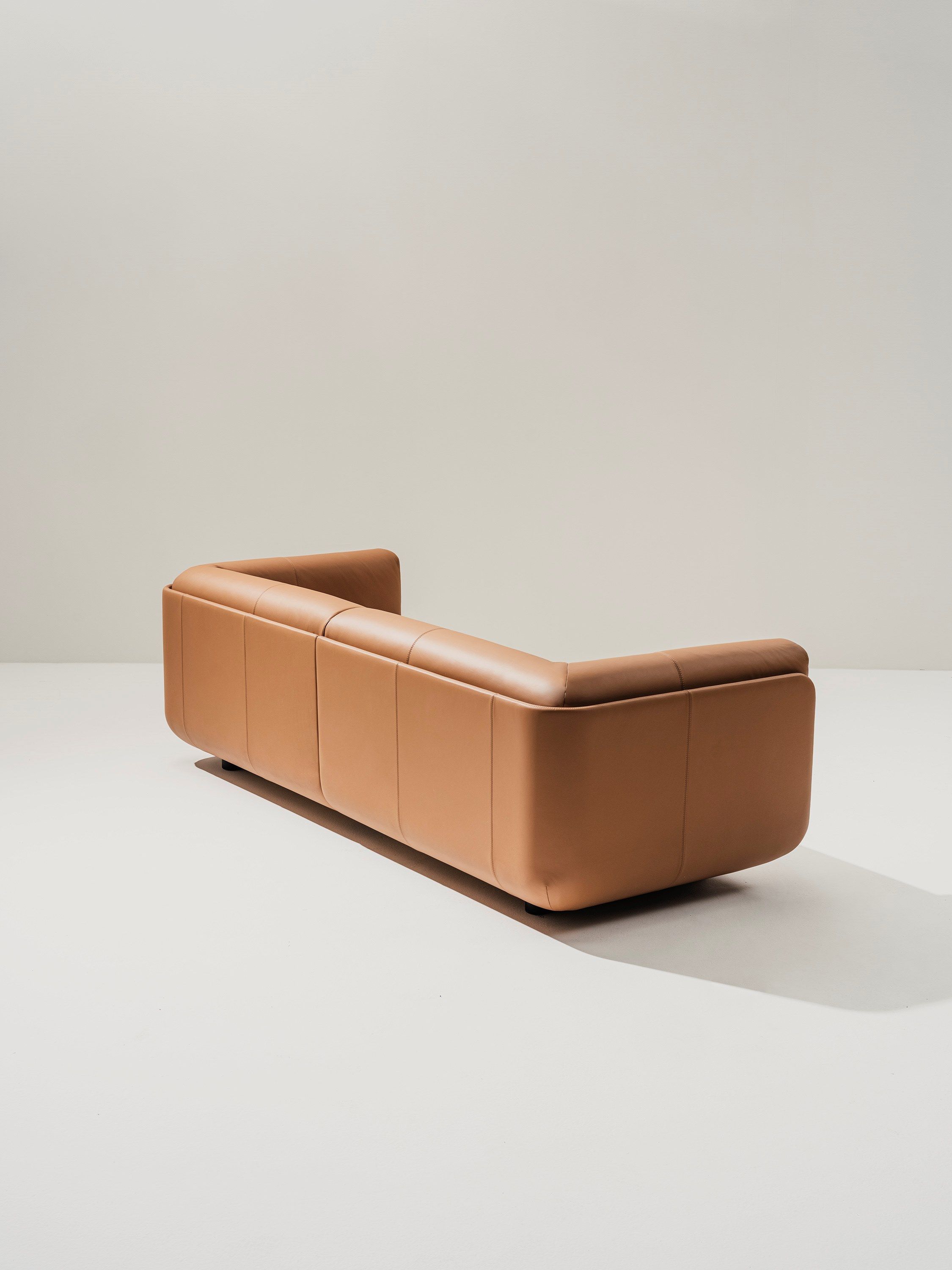 SHAAL | 3 seater sofa By arper design Doshi Levien