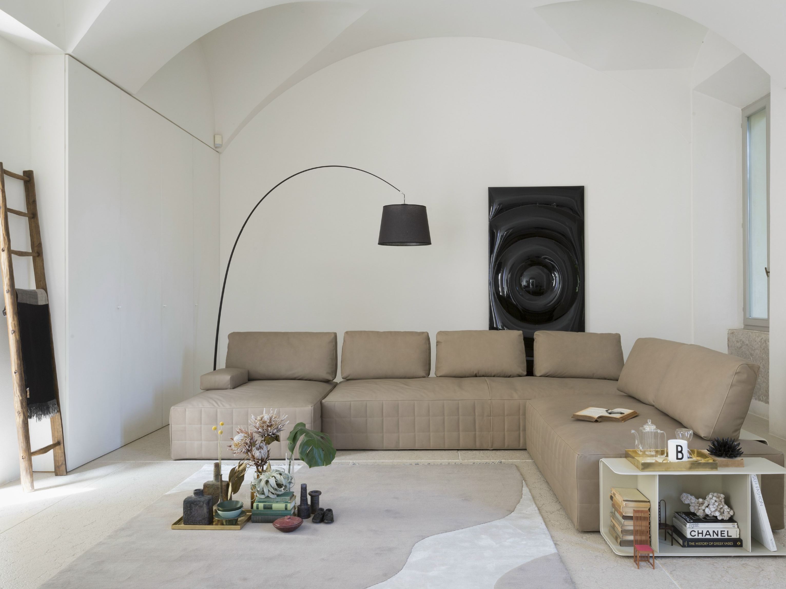 Corner sectional sofa with integrated magazine rack SHANGHAI By Bodema ...