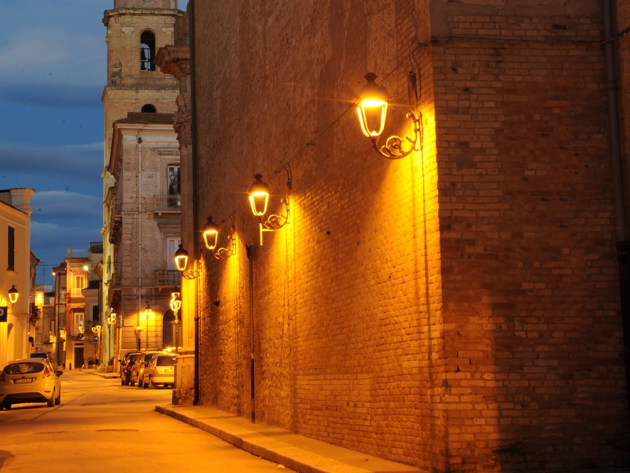 SHELIAK | Wall-mounted street lamp Sheliak Collection By Neri design ...