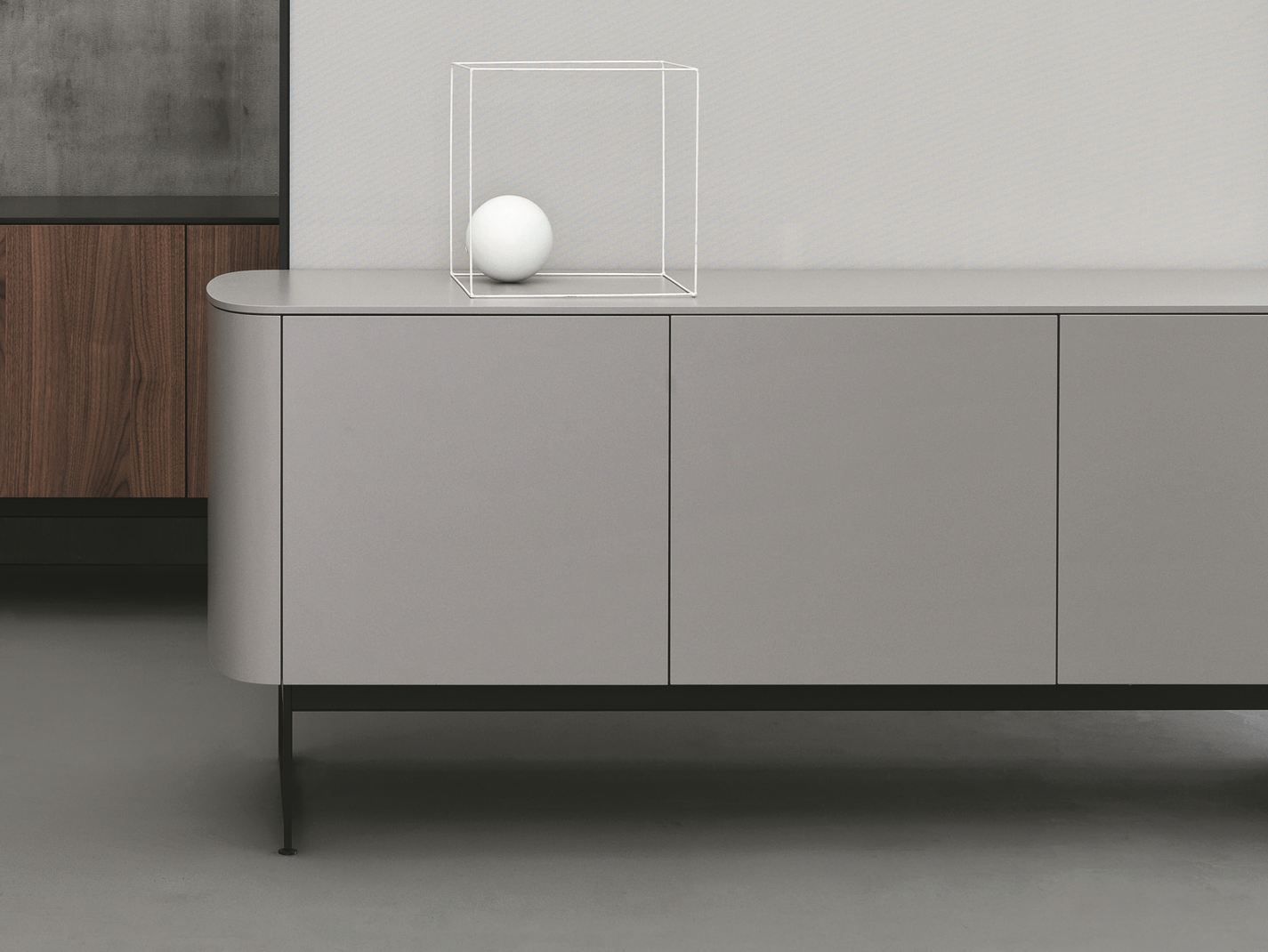 SIDE | Madia Collezione Sideview By Caccaro design Monica Graffeo