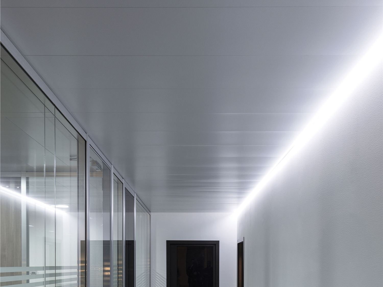 SILIDING CORRIDOR ceiling panels By CBI Europe