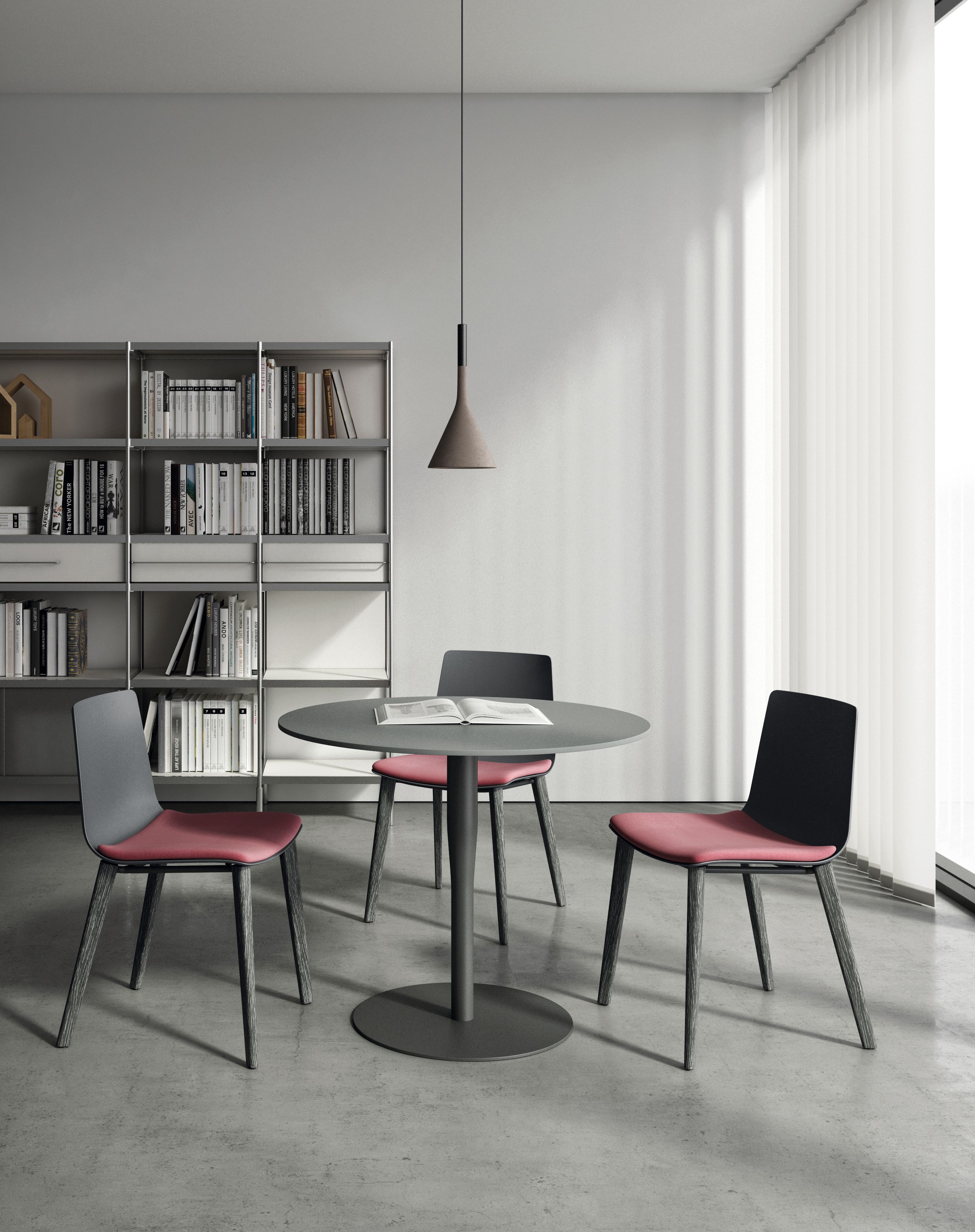 SLIM CHAIR 4 ARM - 89D Sedia in polipropilene By Alias | design Pearson ...