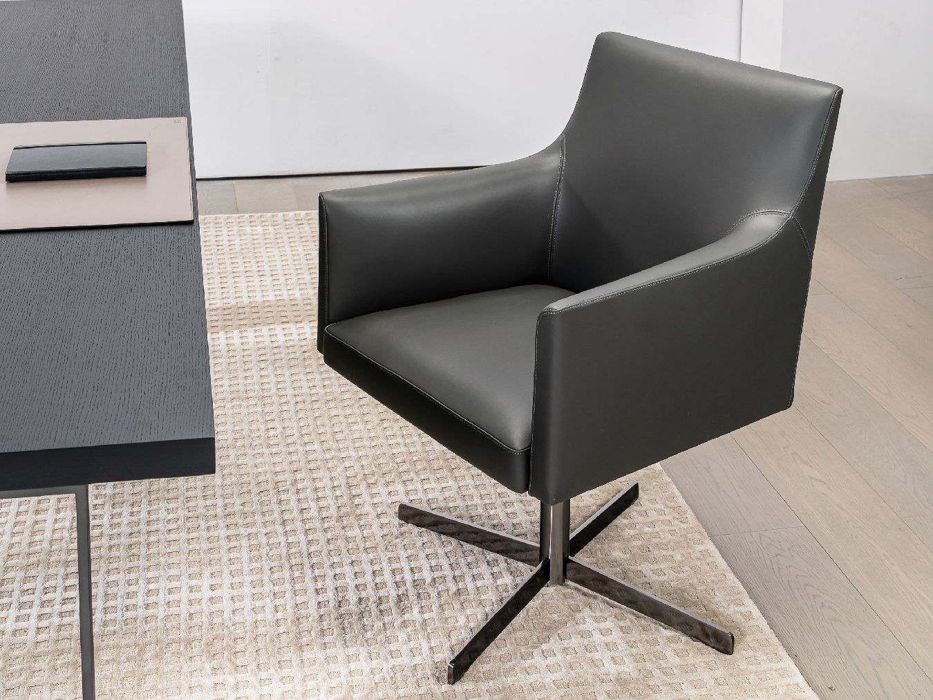 SOHO | Chair with 4-spoke base By CAMERICH