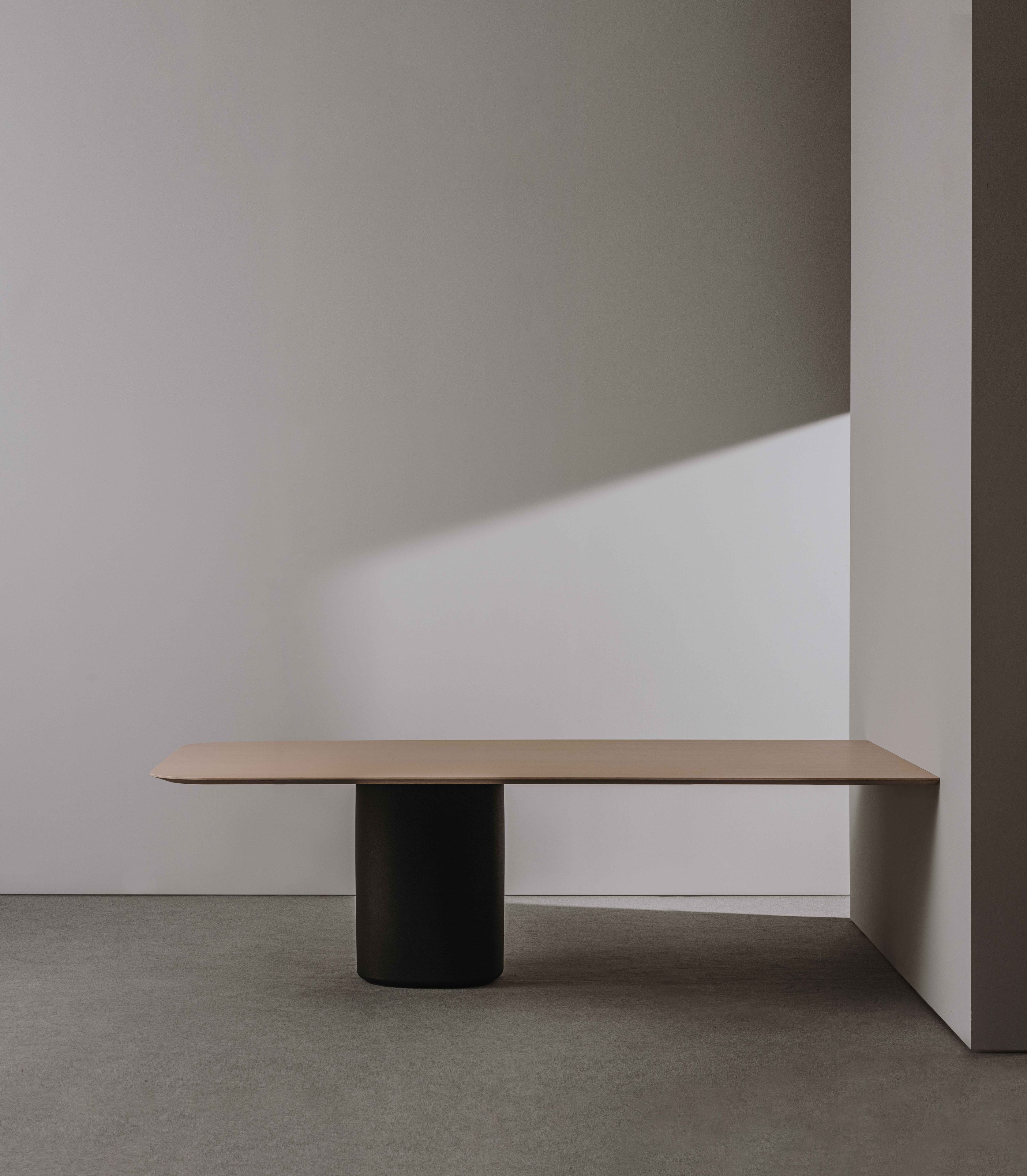 SOLID CONFERENCE TABLE ME03767 Meeting table By Andreu World