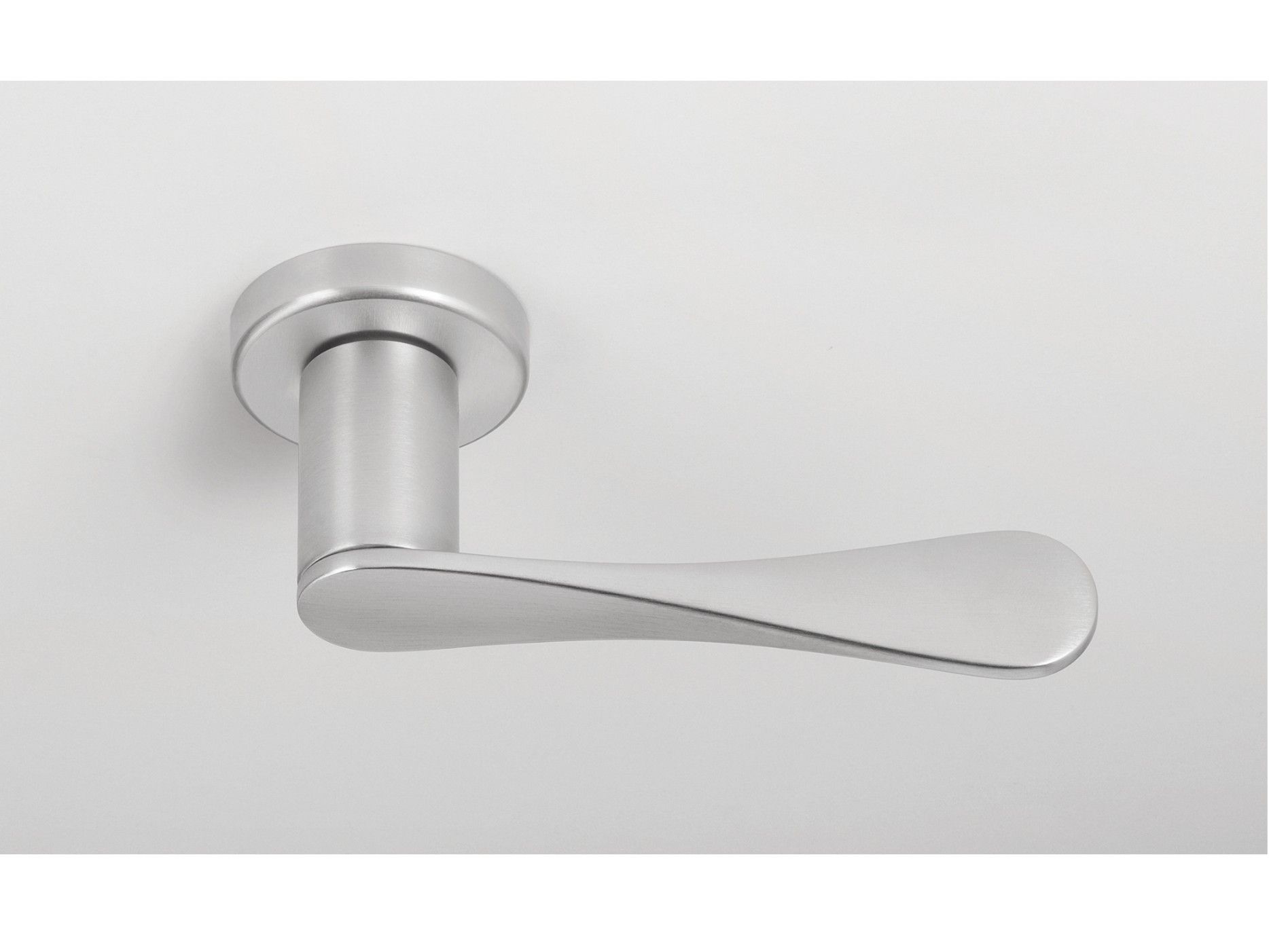 SPOON Brass door handle By Ento | design Gordon Guillaumier