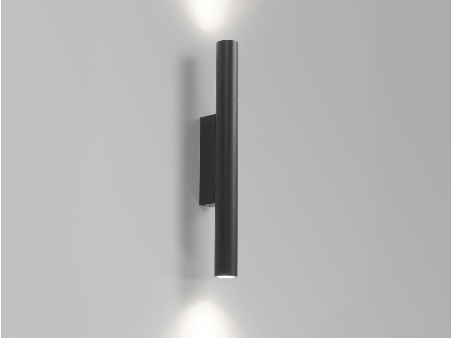 SPY 39 W X | LED wall lamp By Delta Light
