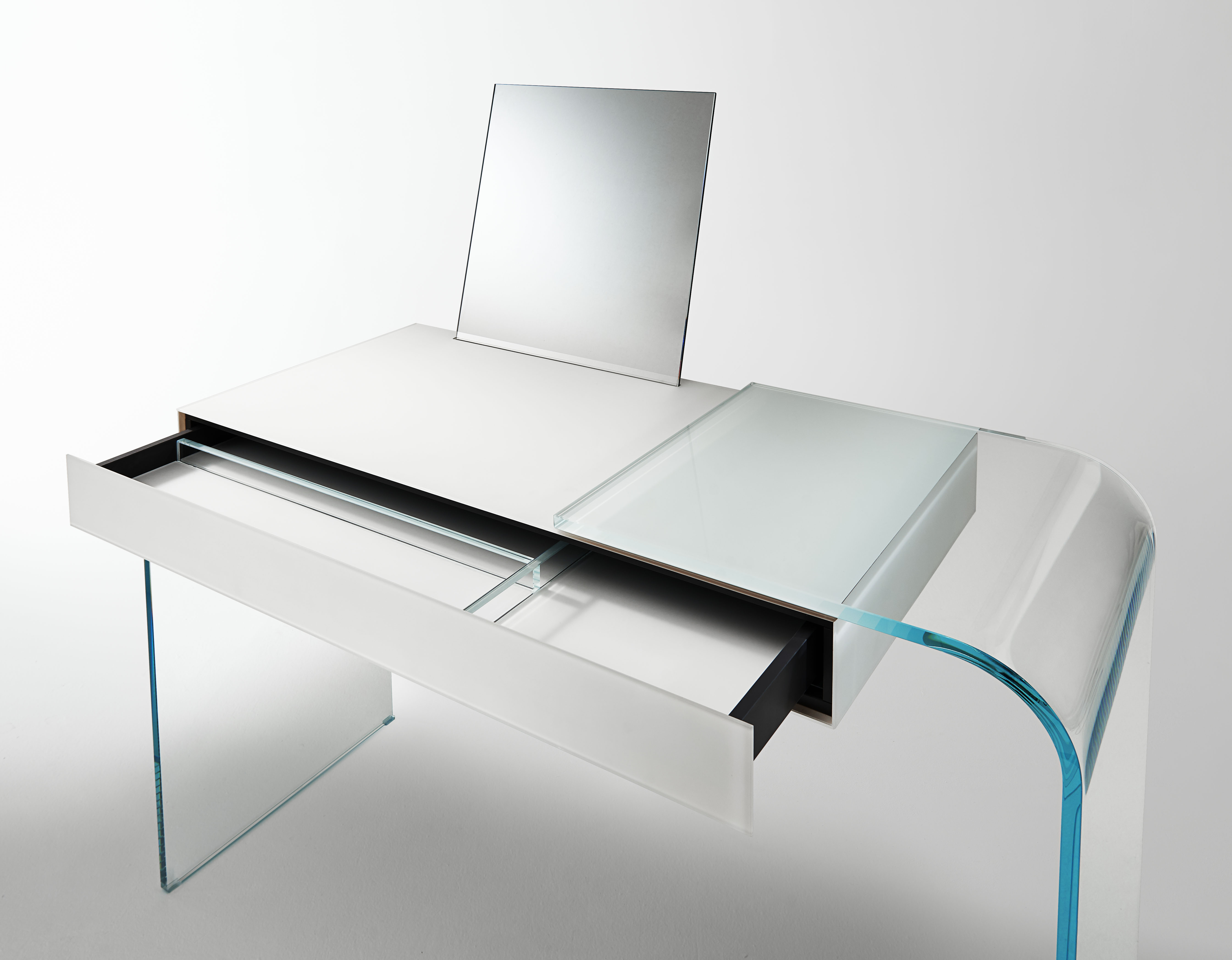 STRATA Writing desk By Glas Italia | design Yabu Pushelberg