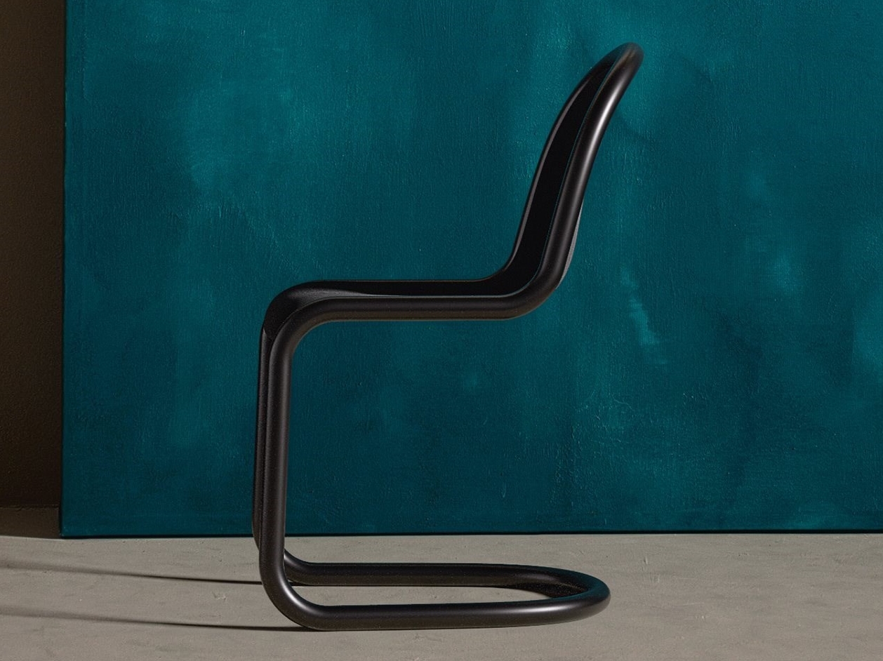 STRONG Sled base steel chair with integrated cushion By Desalto ...