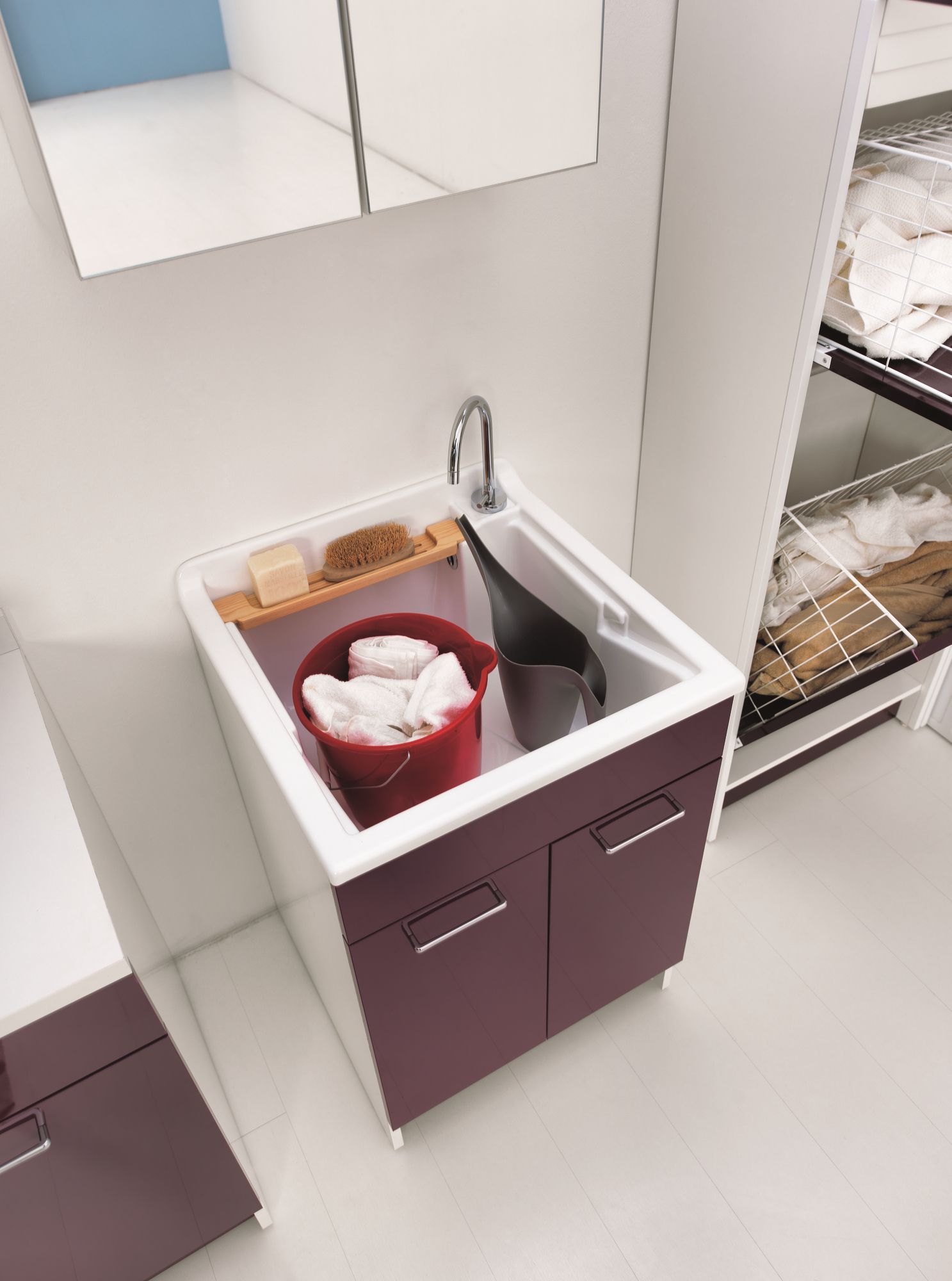 SWASH | Armário para lavanderia Coleção Swash By COLAVENE