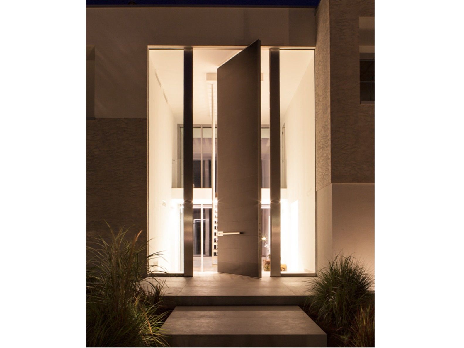 SYNUA Porta d'ingresso a bilico blindata con serratura elettronica By Oikos