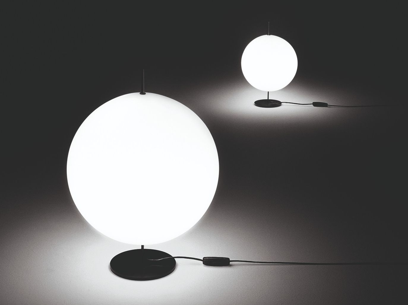 ELEMENTI LED opal glass table lamp By DE PADOVA | design Elisa Ossino