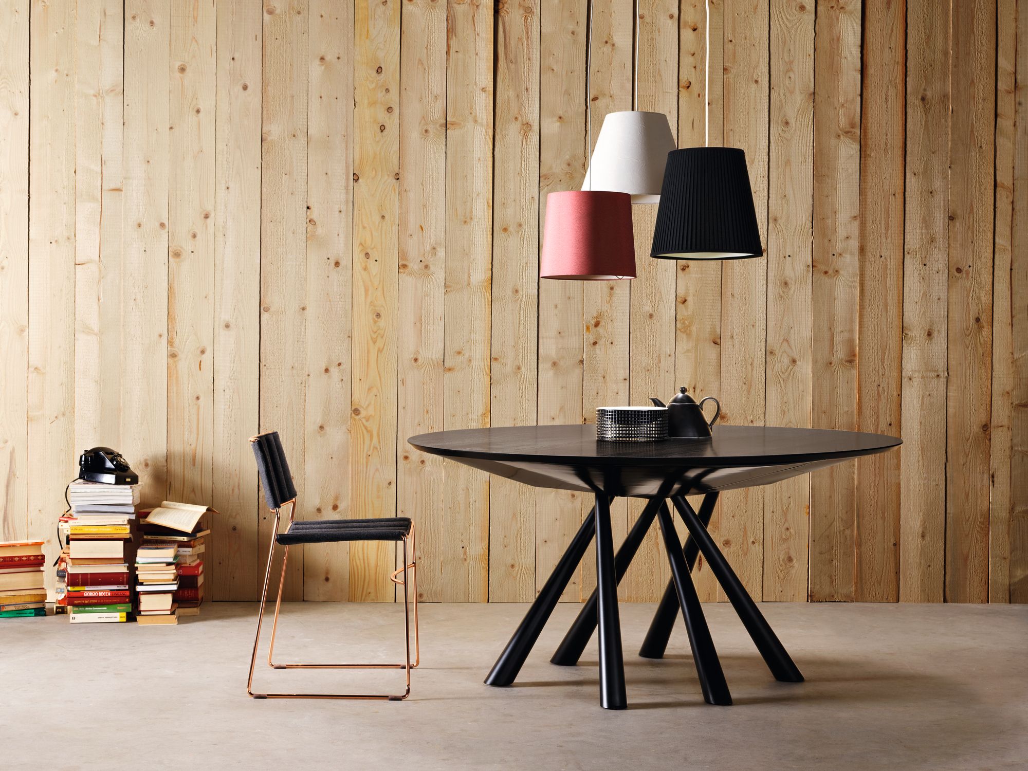 FOREST Round wood veneer table By Midj | design Beatriz Sempere