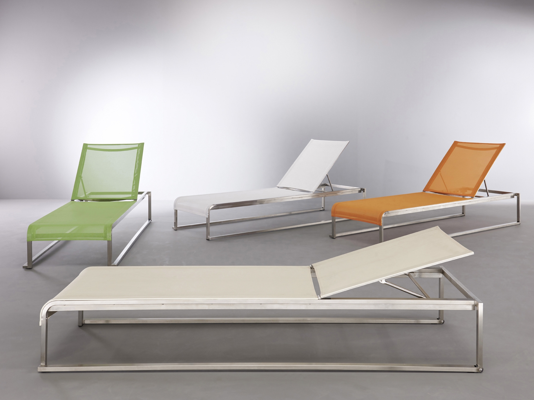 Stackable stainless steel sun lounger THETIS By MOBIKA GARDEN