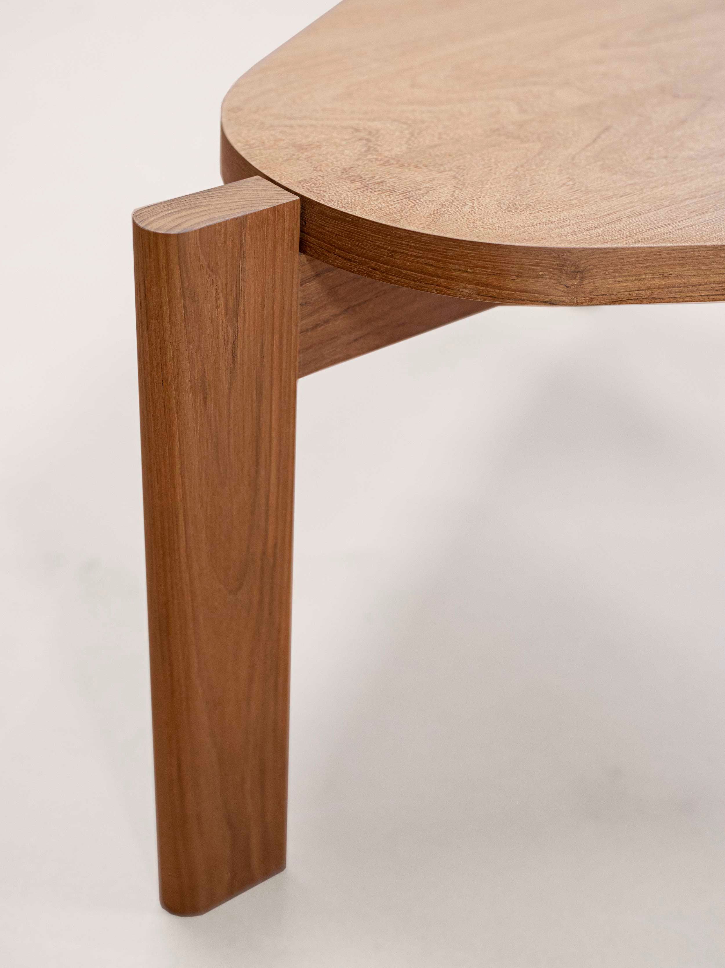 Triangular wooden high side table COFFEE TABLE - THREE LEGGED Project ...
