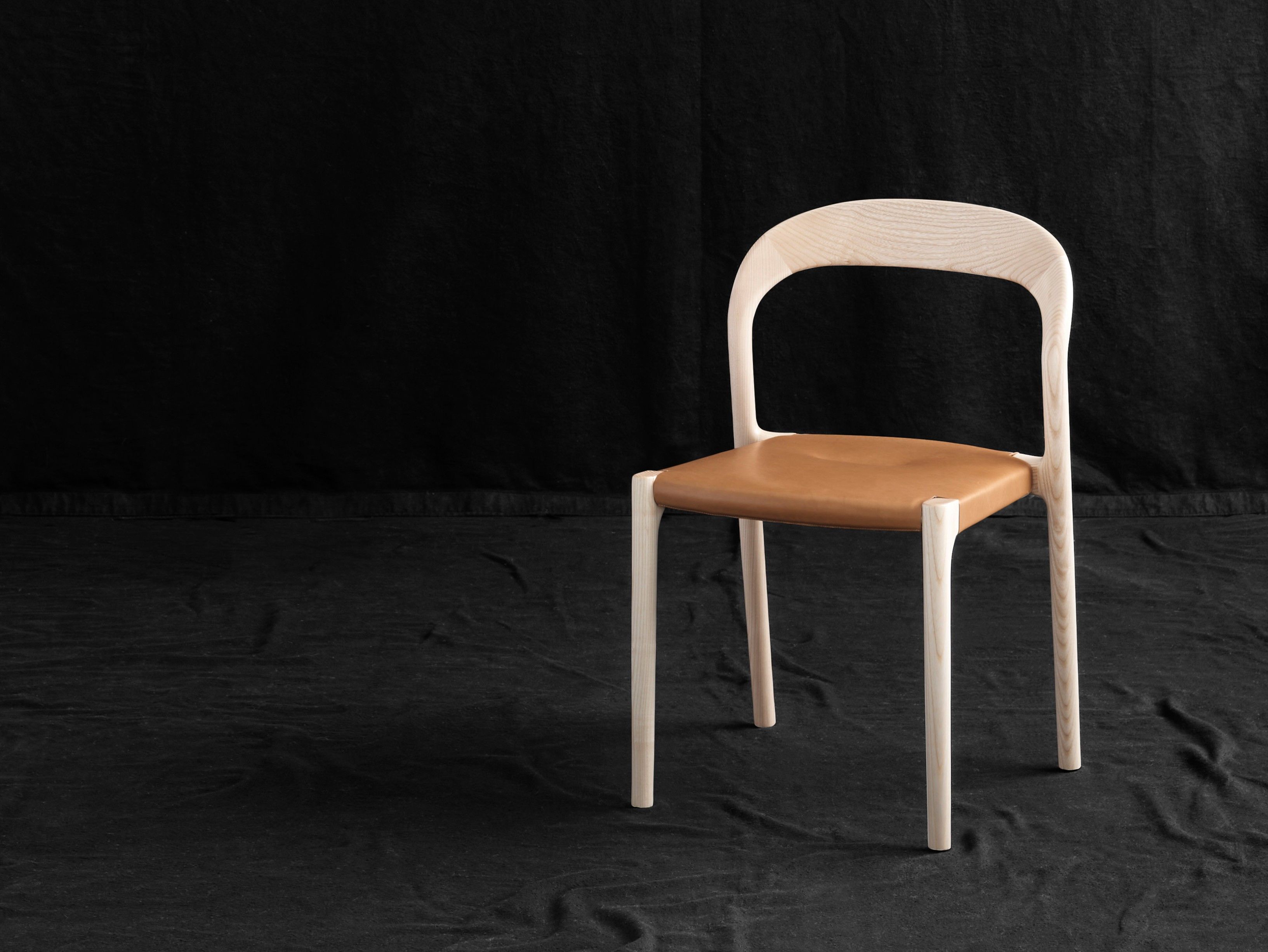 TICINO Ash chair open back By Living Divani | design Shibuleru