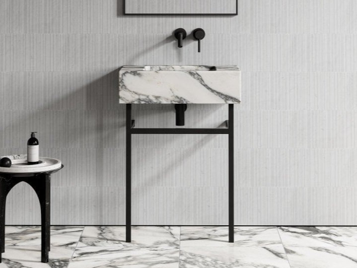 VERNANTE | Arabescato marble console sink Single Arabescato marble ...