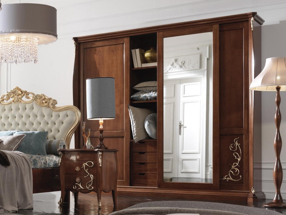 INCANTO Solid wood wardrobe with drawers By Guerra Vanni