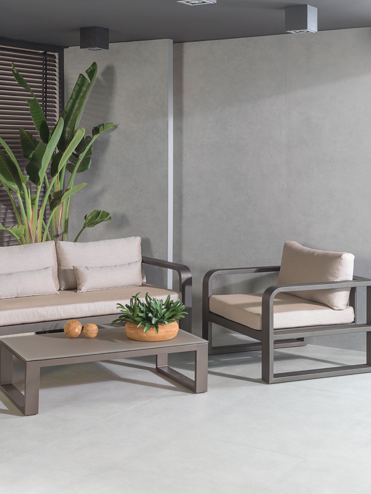 XLIGHT STARK GREY By URBATEK