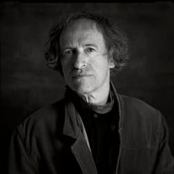 LA COVA Divano curvo By Gufram | design Gianni Ruffi