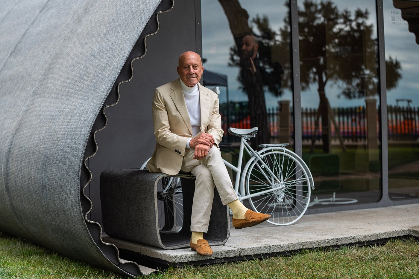 Lord Foster's Prefabricated Dwelling | Transformers by Konstantin Grcic ...